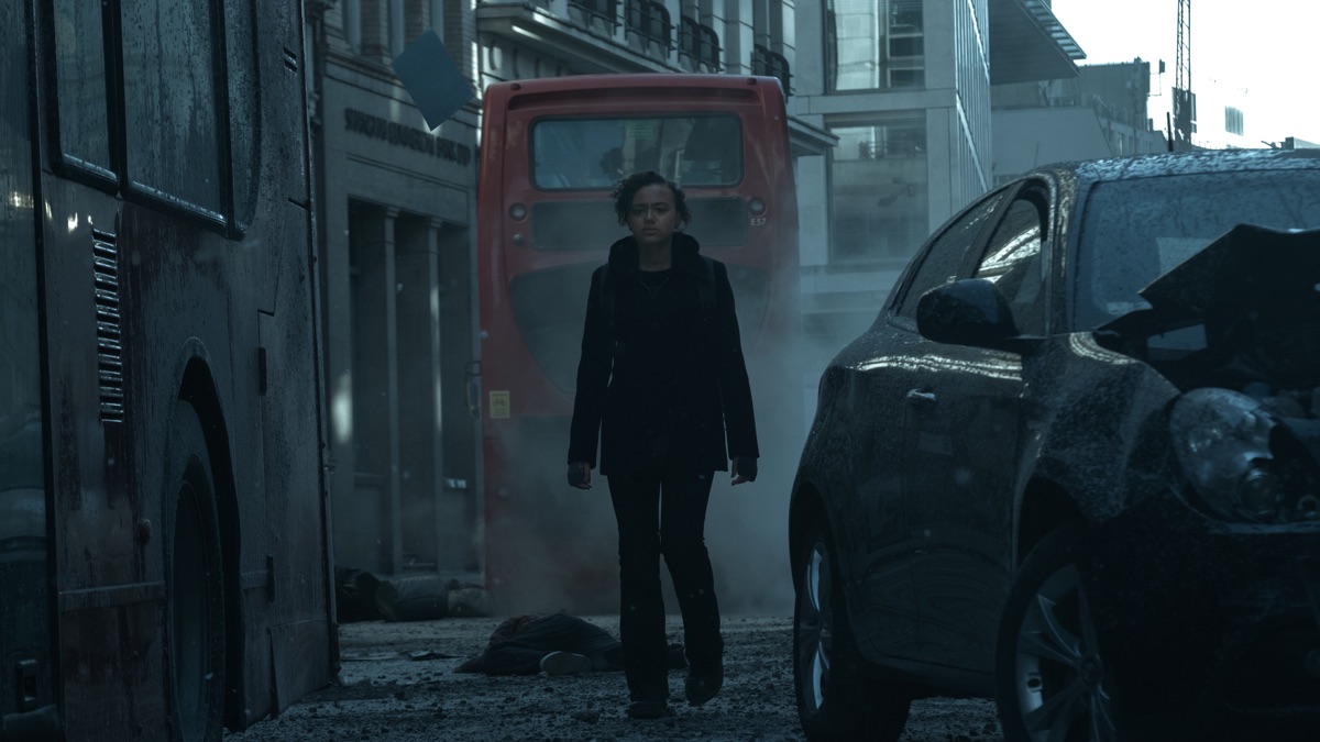 ‎Watch Chasing Ghosts - Invasion (Series 2, Episode 2) - Apple TV (IN)