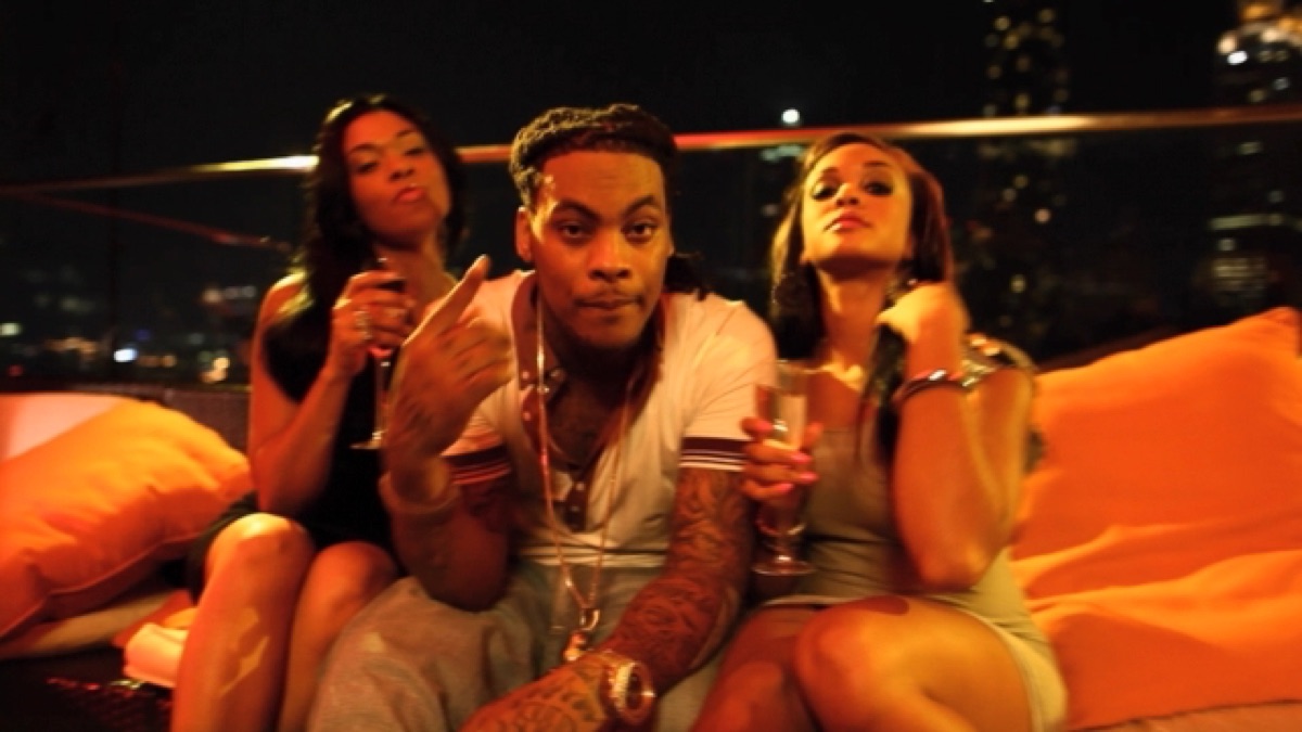 ‎No Hands (feat. Roscoe Dash & Wale) - Music Video by Waka Flocka Flame ...