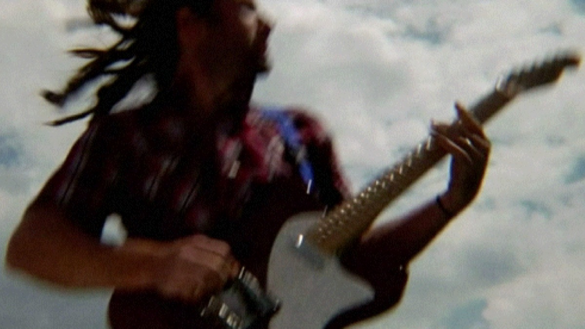 ‎Video musical de “Trailer Vs. Tornado” de Sent By Ravens en Apple Music
