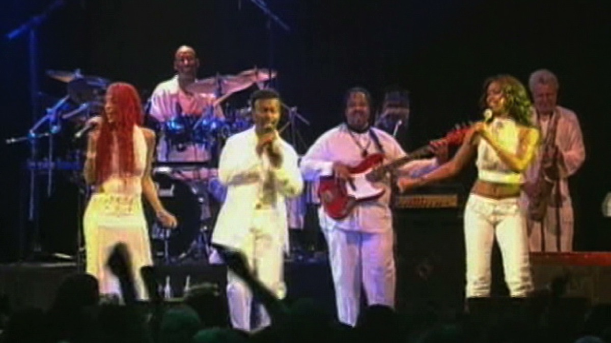 ‎Dance Dance Dance (Live) - Music Video by Chic - Apple Music