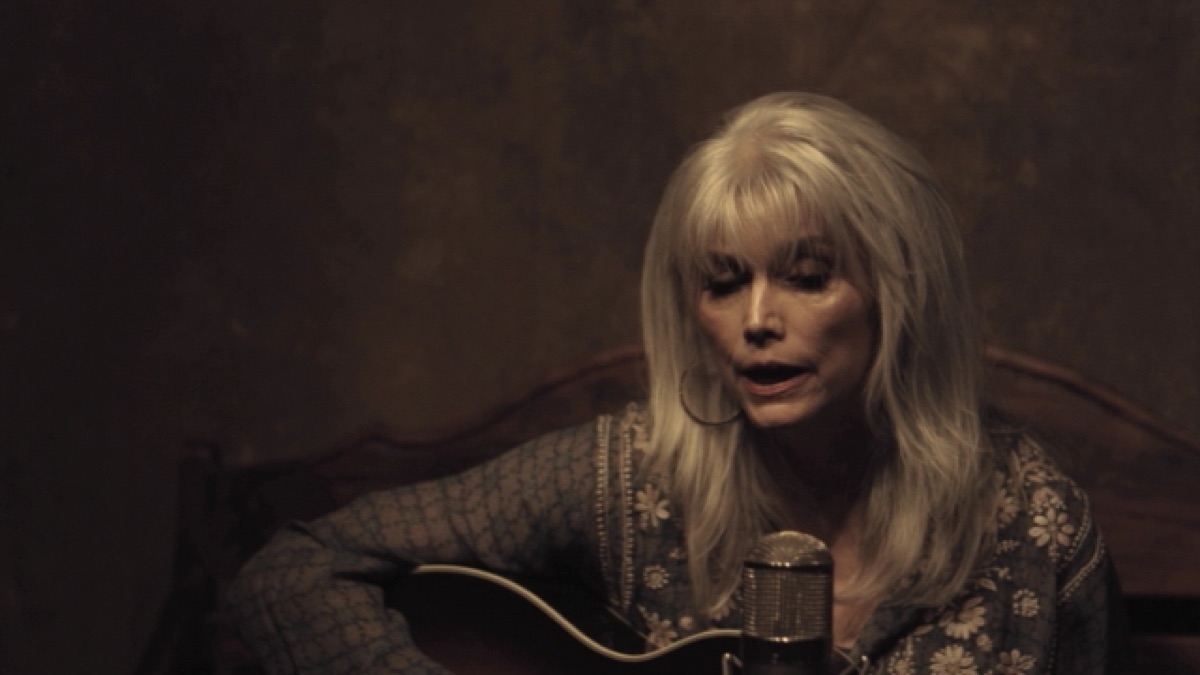 ‎Darlin' Kate - Music Video by Emmylou Harris - Apple Music