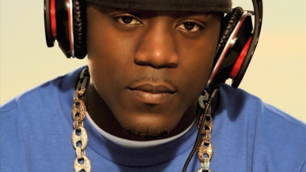 ‎Replay - Music Video by Iyaz - Apple Music
