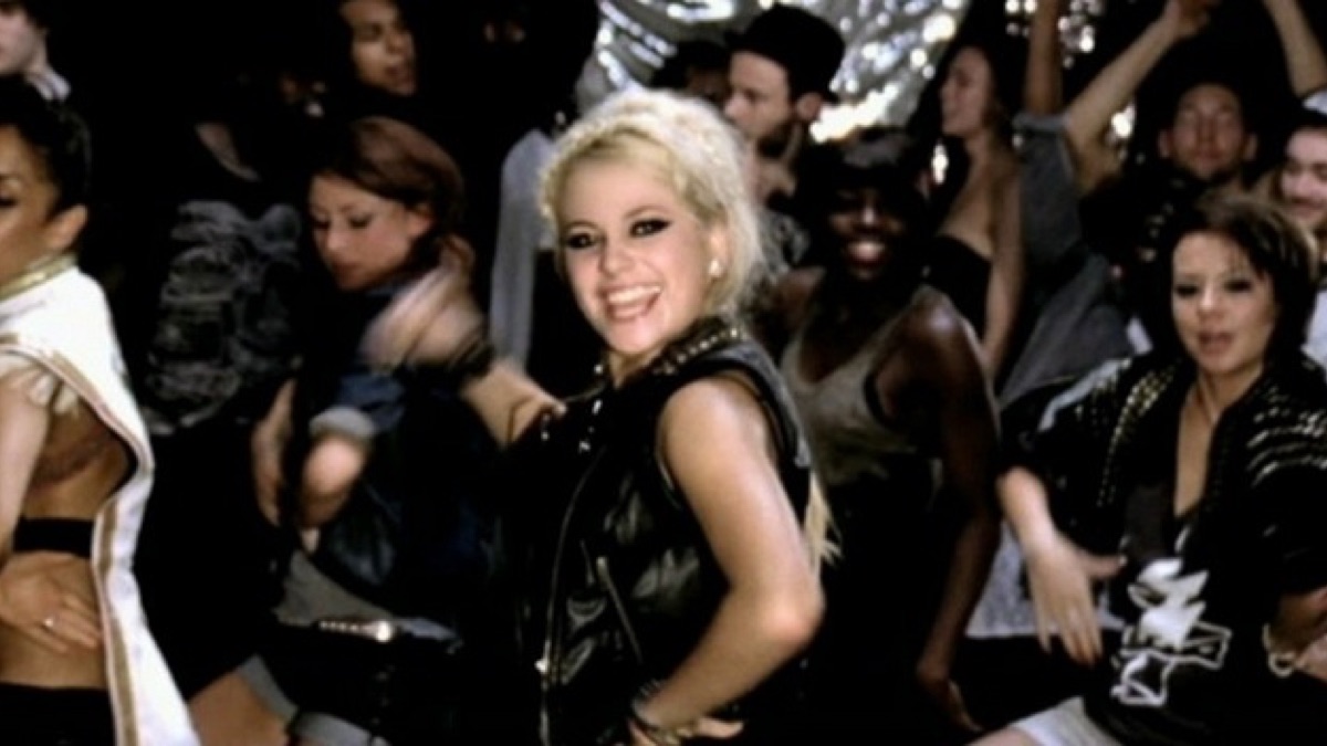 ‎Boys and Girls - Music Video by Pixie Lott - Apple Music