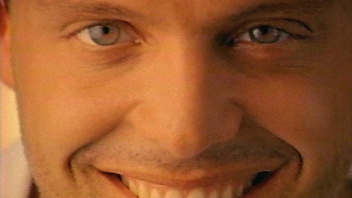 ‎Video musical de “Suave” de Luis Miguel en Apple Music