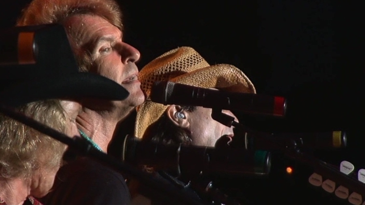 Ghost) Riders In the Sky (Live) - Music Video by The Outlaws - Apple Music