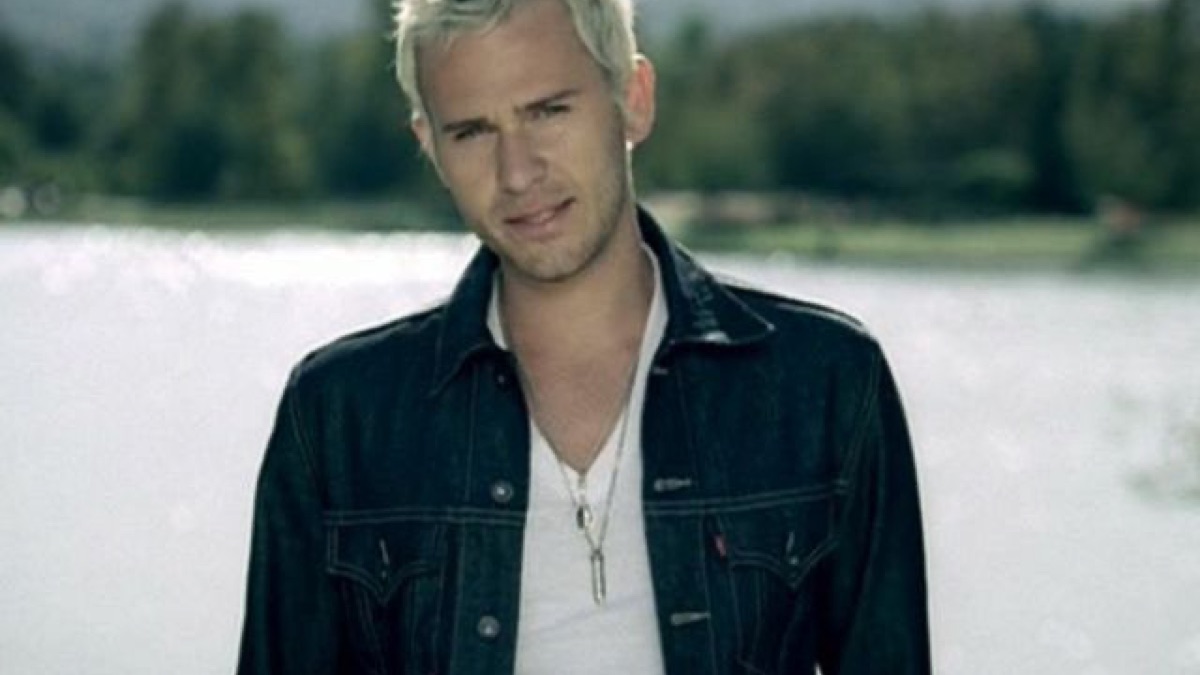 ‎Halfway Gone - Music Video by Lifehouse - Apple Music