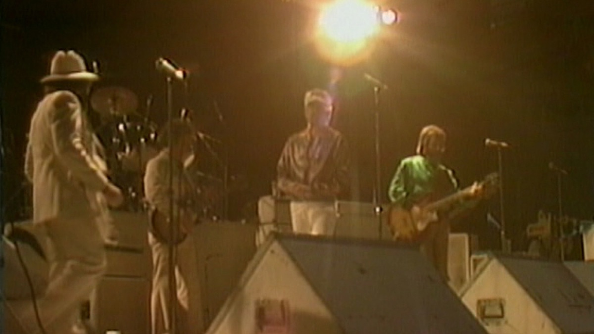 ‎God Only Knows (Live) - Music Video by The Beach Boys - Apple Music