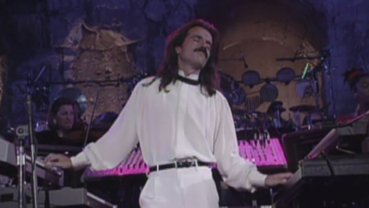 ‎Santorini (Acropolis, Athens, Greece 1993) - Music Video by Yanni ...