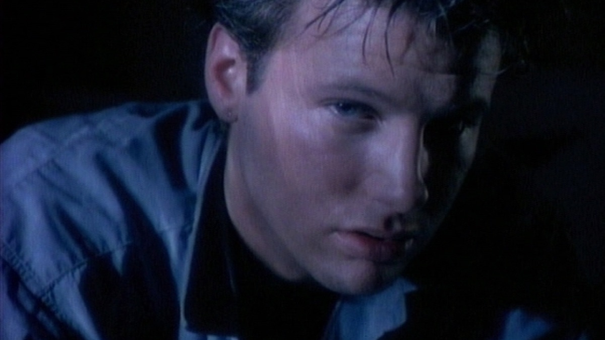 ‎Never Surrender - Music Video by Corey Hart - Apple Music