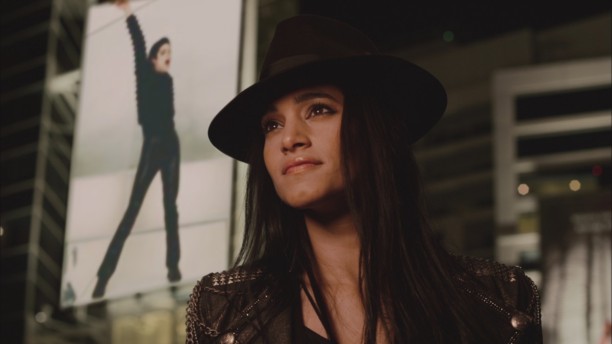 ‎Hollywood Tonight - Music Video by Michael Jackson - Apple Music