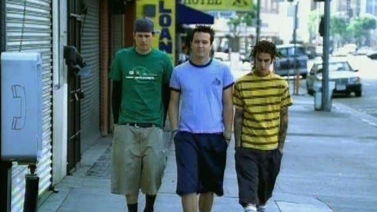 ‎Adam's Song - Music Video by blink-182 - Apple Music