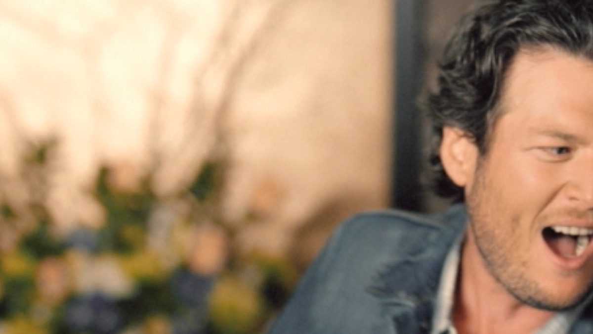 ‎Hillbilly Bone (feat. Trace Adkins) - Music Video by Blake Shelton ...