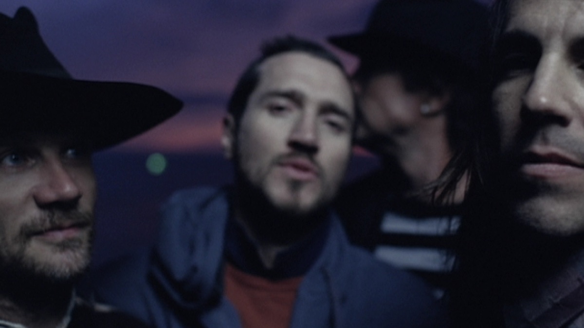 ‎Desecration Smile - レッド・ホット・チリ・ペッパーズのミュージックビデオ - Apple Music