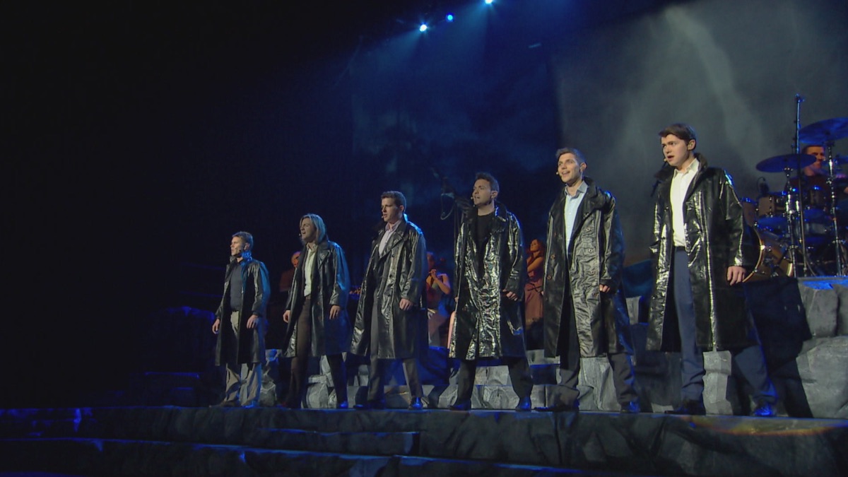 Celtic Thunder Stirs Irish Pride With a Soulful and Sweeping Live ...