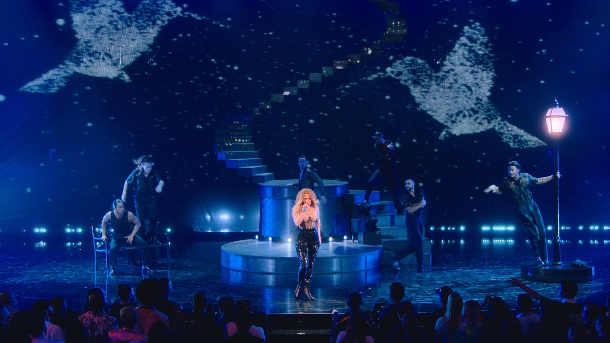 ‎Hummingbird (Apple Music Live) - Music Video by Jennifer Lopez - Apple ...