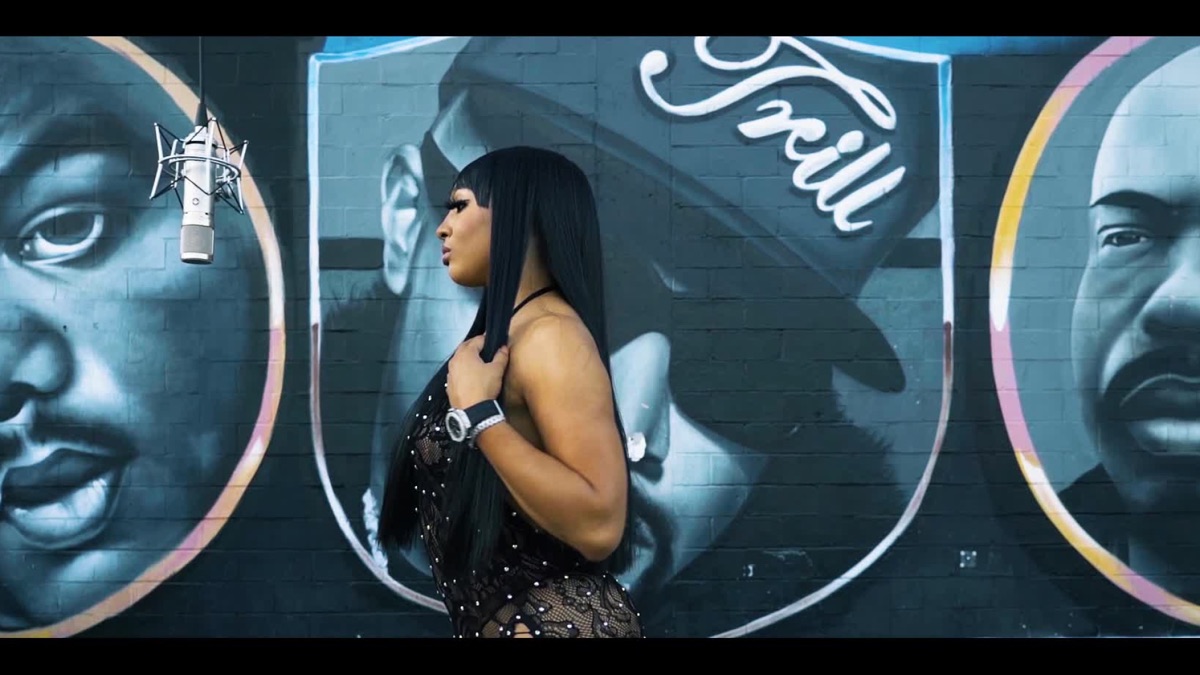 ‎Looking Fa Da Chewin - Music Video by Lexi Gold - Apple Music