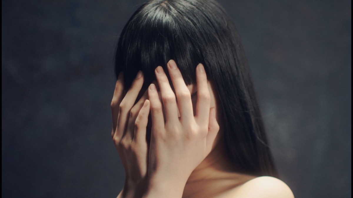 ‎UtsukushiiKao - Music Video by Toki Asako - Apple Music