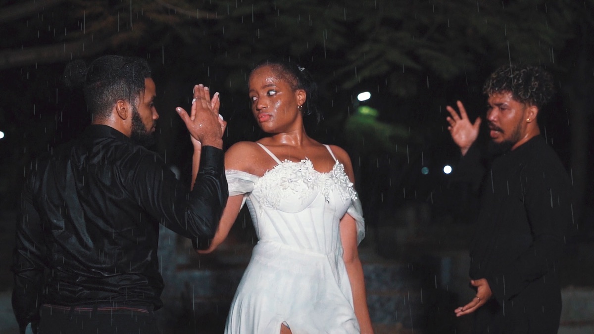 ‎Passengers - Music Video by Chen Emmanuel - Apple Music