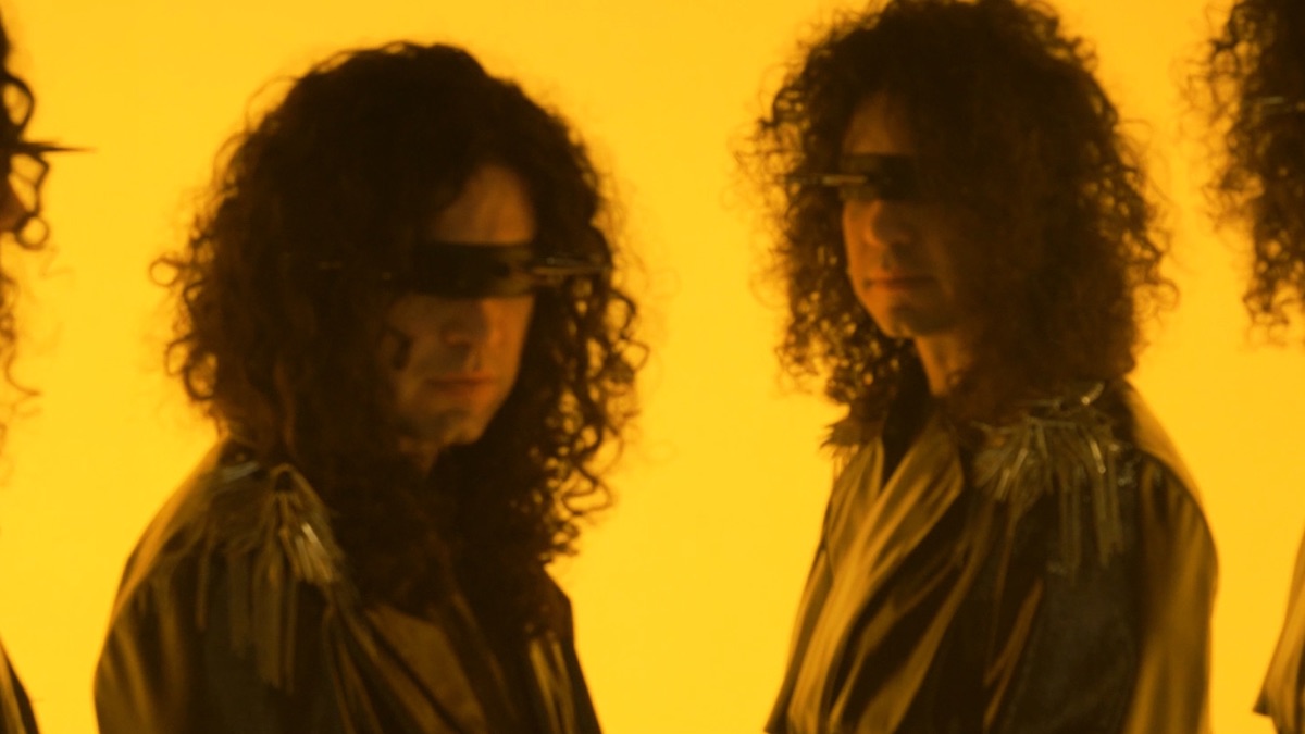 ‎Falling Apart - Music Video by Nite - Apple Music