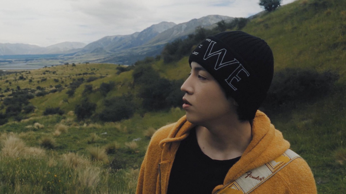 ‎Navy Blue - Music Video by WOOSEOK - Apple Music