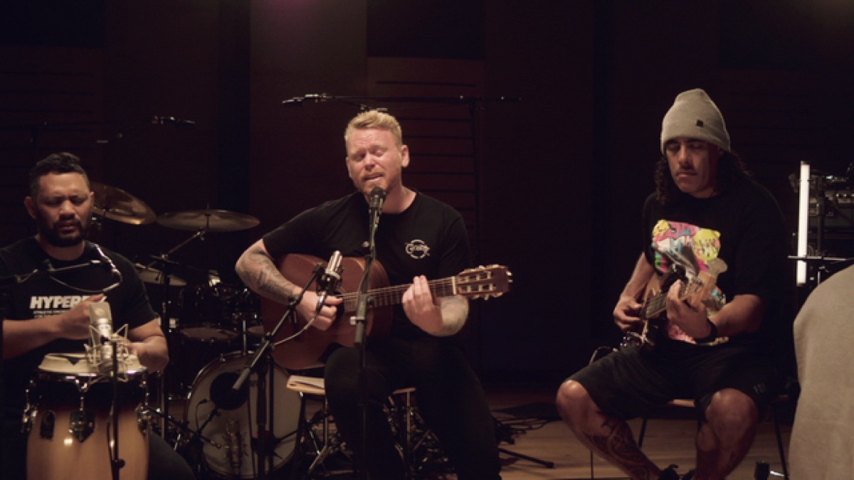 ‎Mr Reggae (Live at Massey Studios) - Music Video by L.A.B - Apple Music