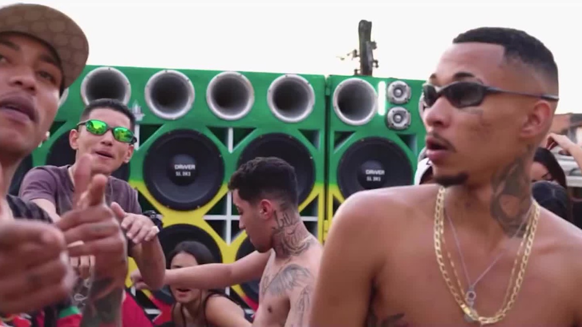 ‎Parado no Bailão - Music Video by MC L da Vinte & MC Gury - Apple Music