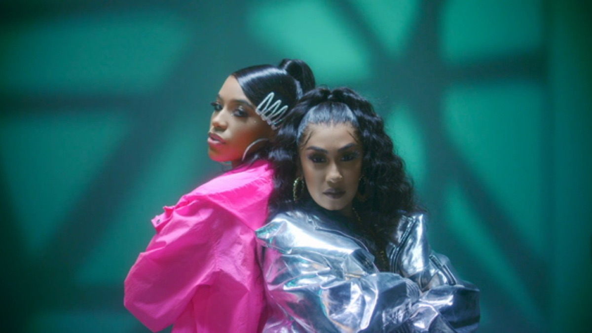 ‎Lil Boi (Big Talk) [feat. Queen Naija] - Music Video by Ayanis - Apple ...