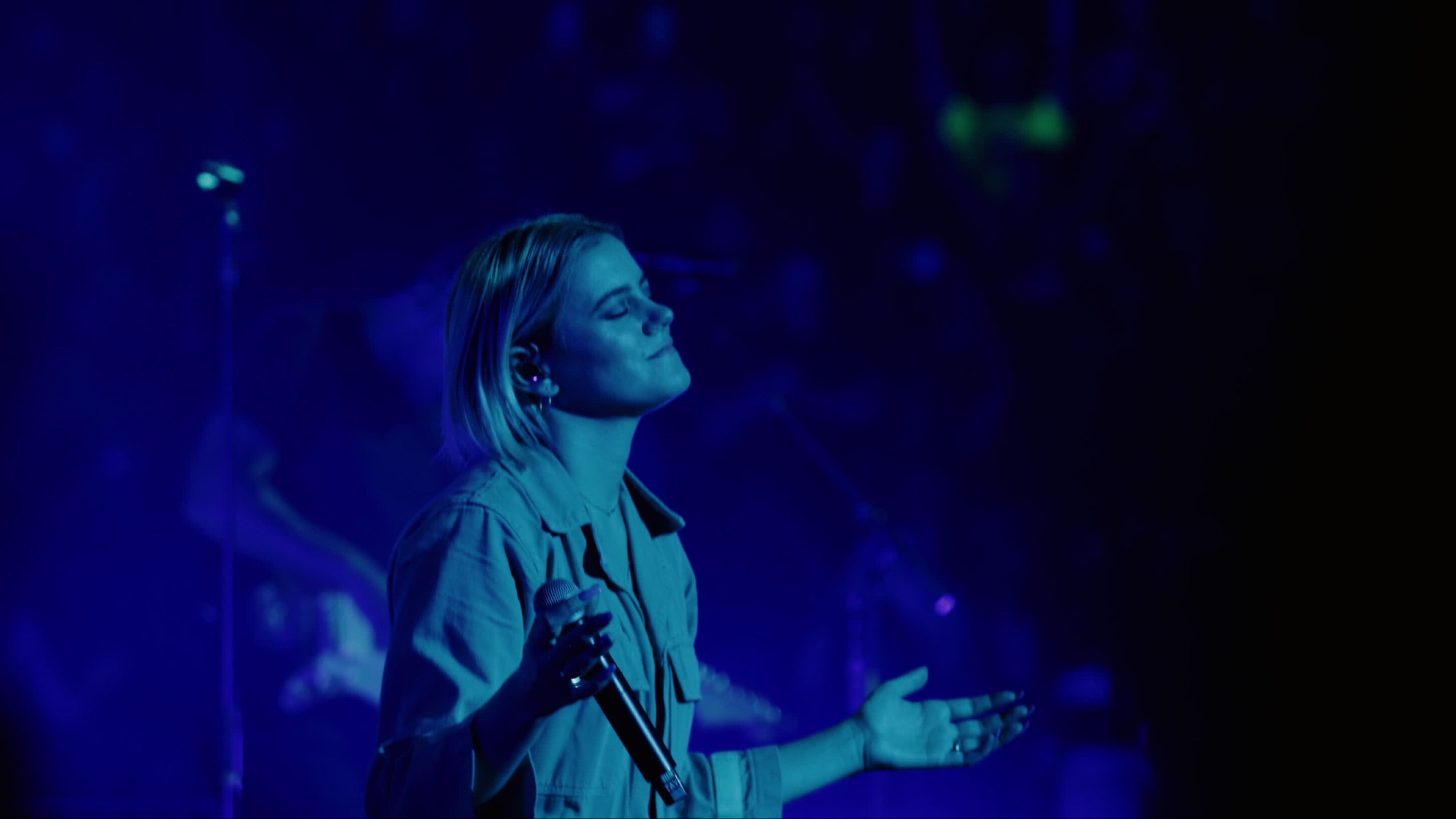Hillsong United Oceans Singer