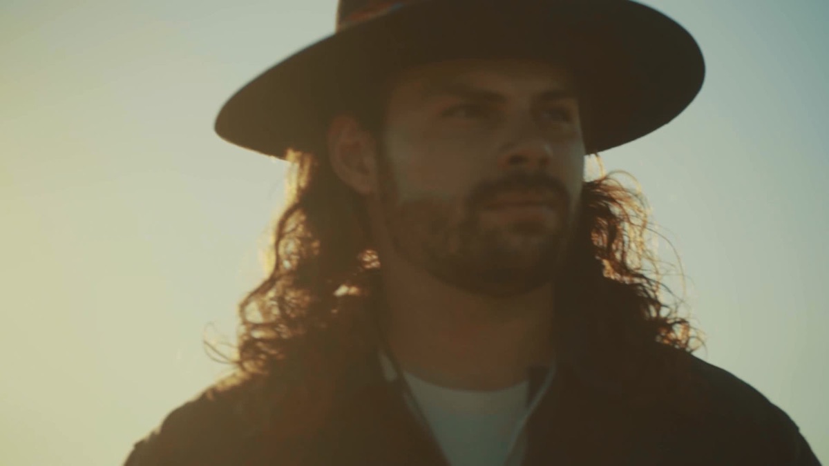 ‎Underdog - Music Video by Devin Cooper - Apple Music