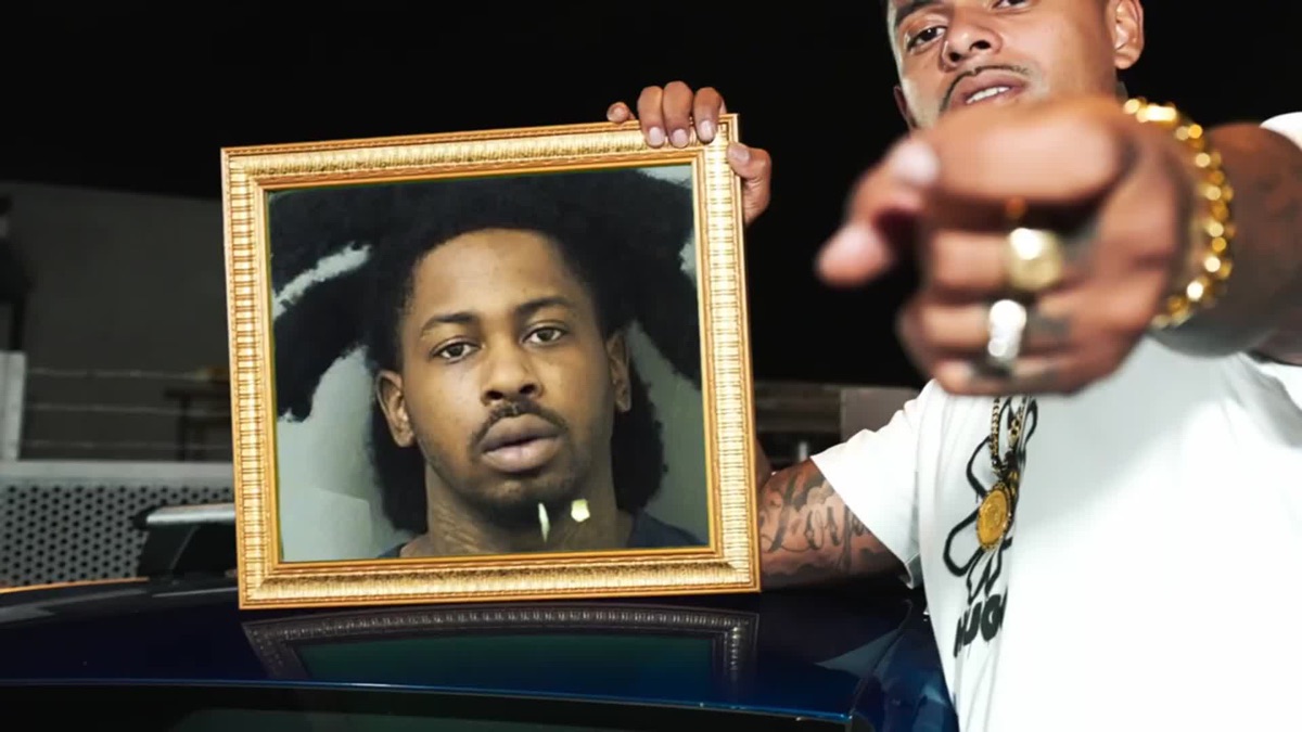 ‎MONEY CALLIN' (feat. Yody 4x & Mari Montana) - Music Video by Reace ...