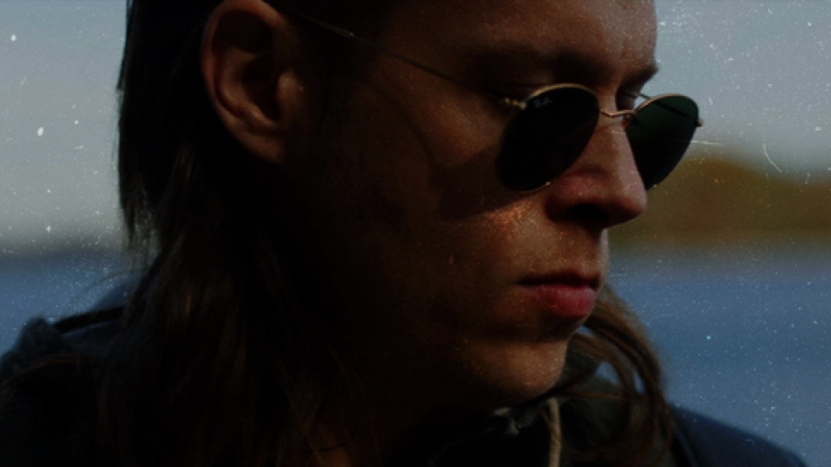 ‎Miss Summer (Lyric Video) - Music Video by Redferrin - Apple Music