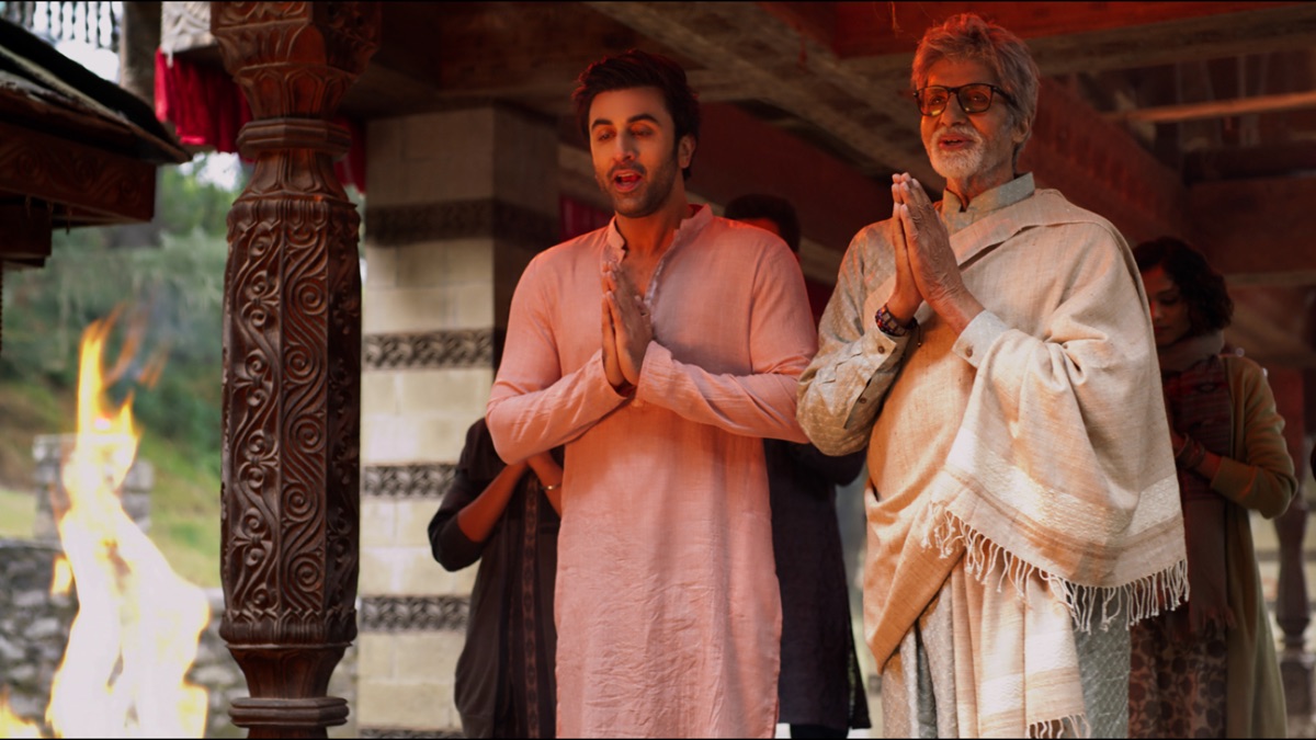 ‎Deva Deva (From "Brahmastra") - Music Video by Pritam, Arijit Singh ...