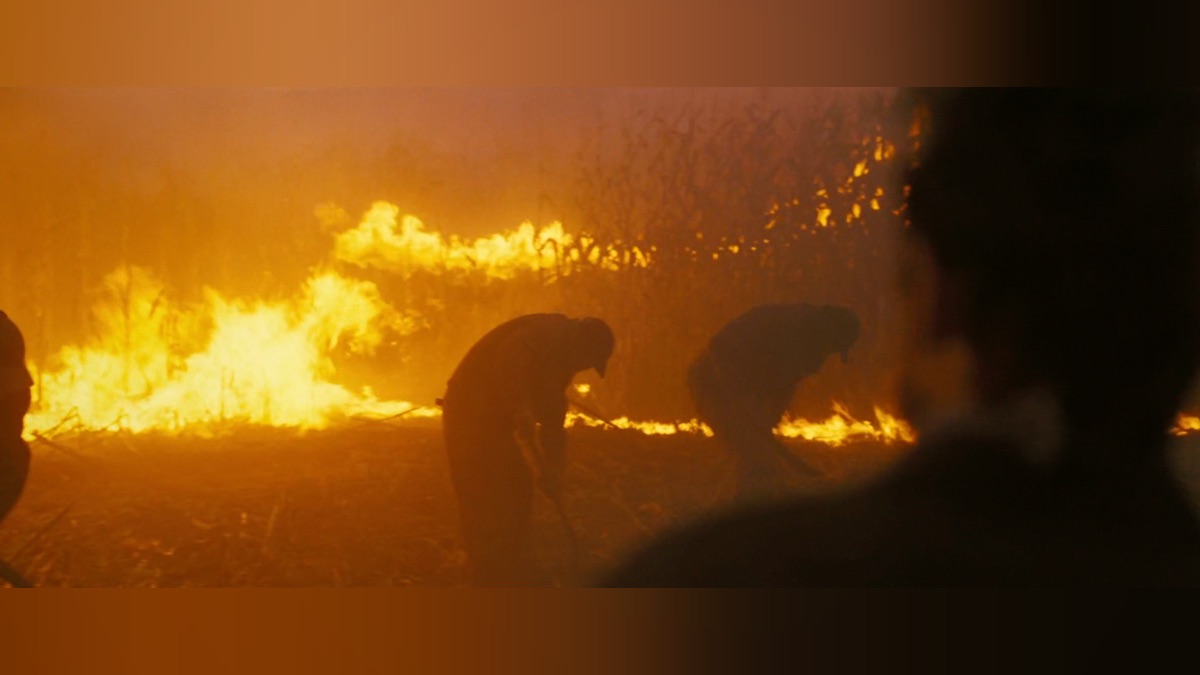 Interstellar – Official Trailer – Apple TV (TR)