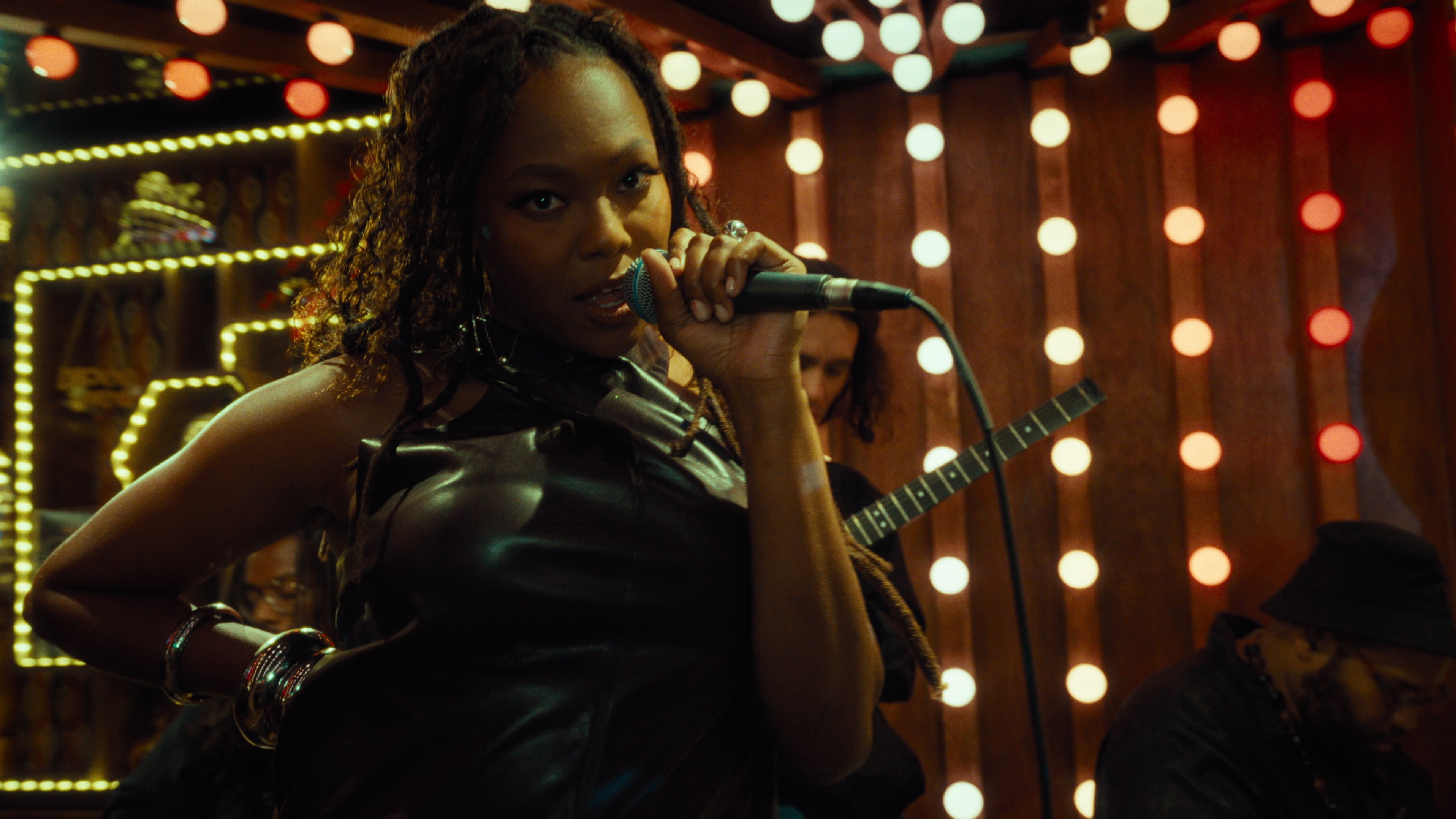 CARPINTERIA (feat. Freddie Gibbs) - Music Video by Rae Khalil - Shazam