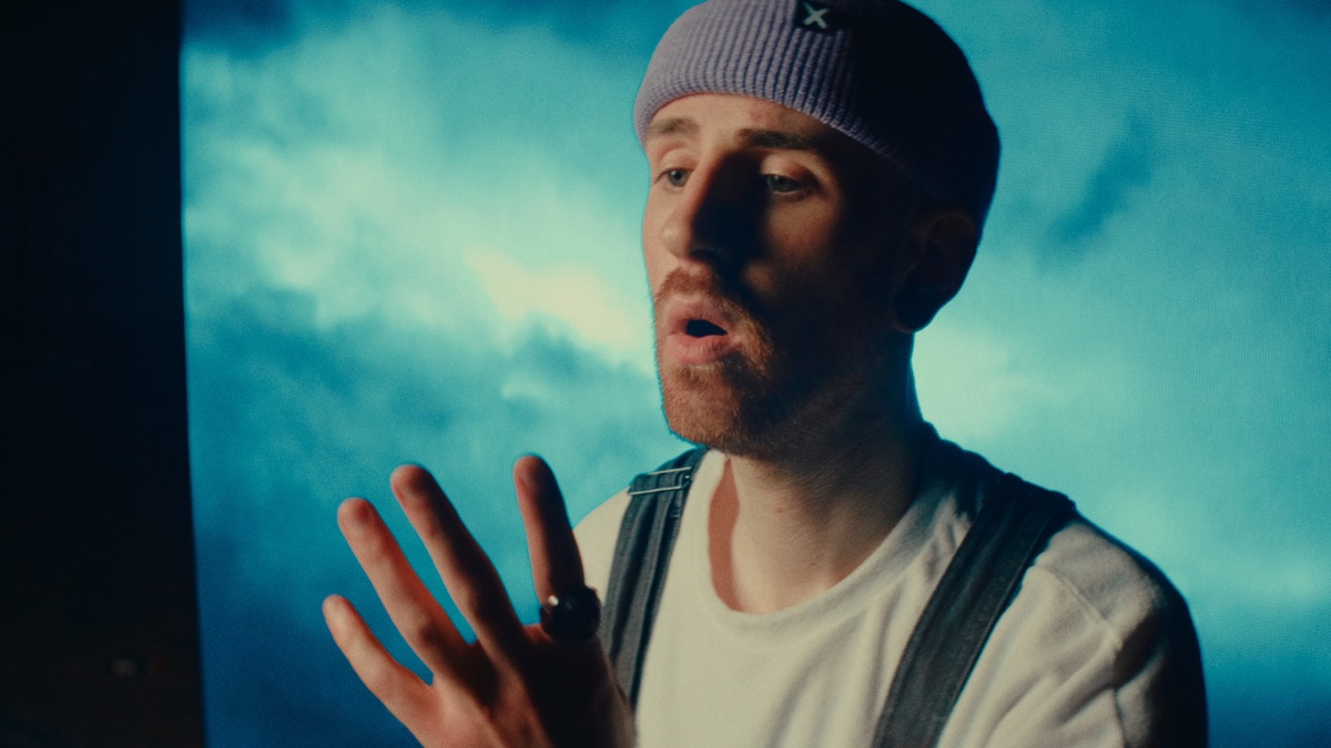 ‎Wonders - Music Video by FLOYA - Apple Music