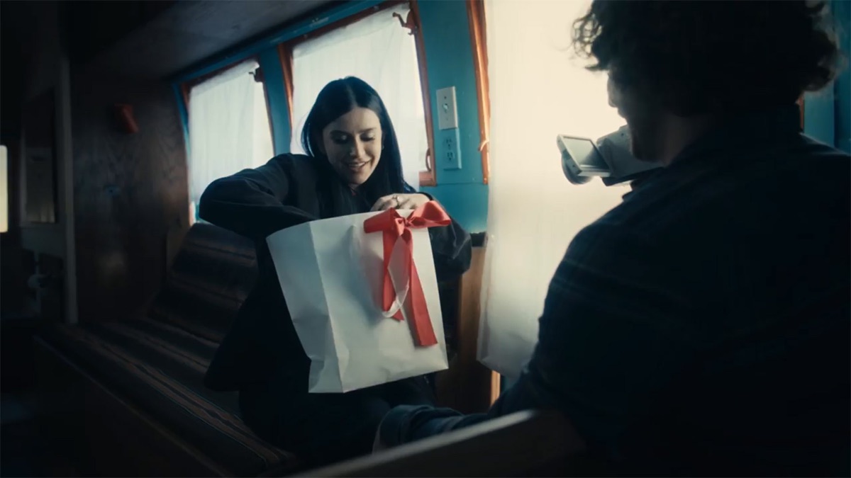 ‎Cold Charlie - Music Video by CARR - Apple Music