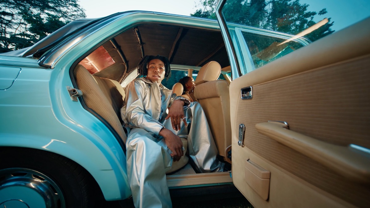 ‎Alone - Music Video by FOLA & BahdBoi OML - Apple Music