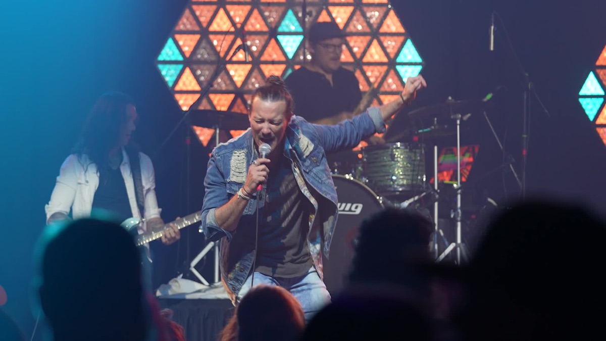 ‎Honey! (Official Visualizer) - Music Video by Rayne Johnson - Apple Music