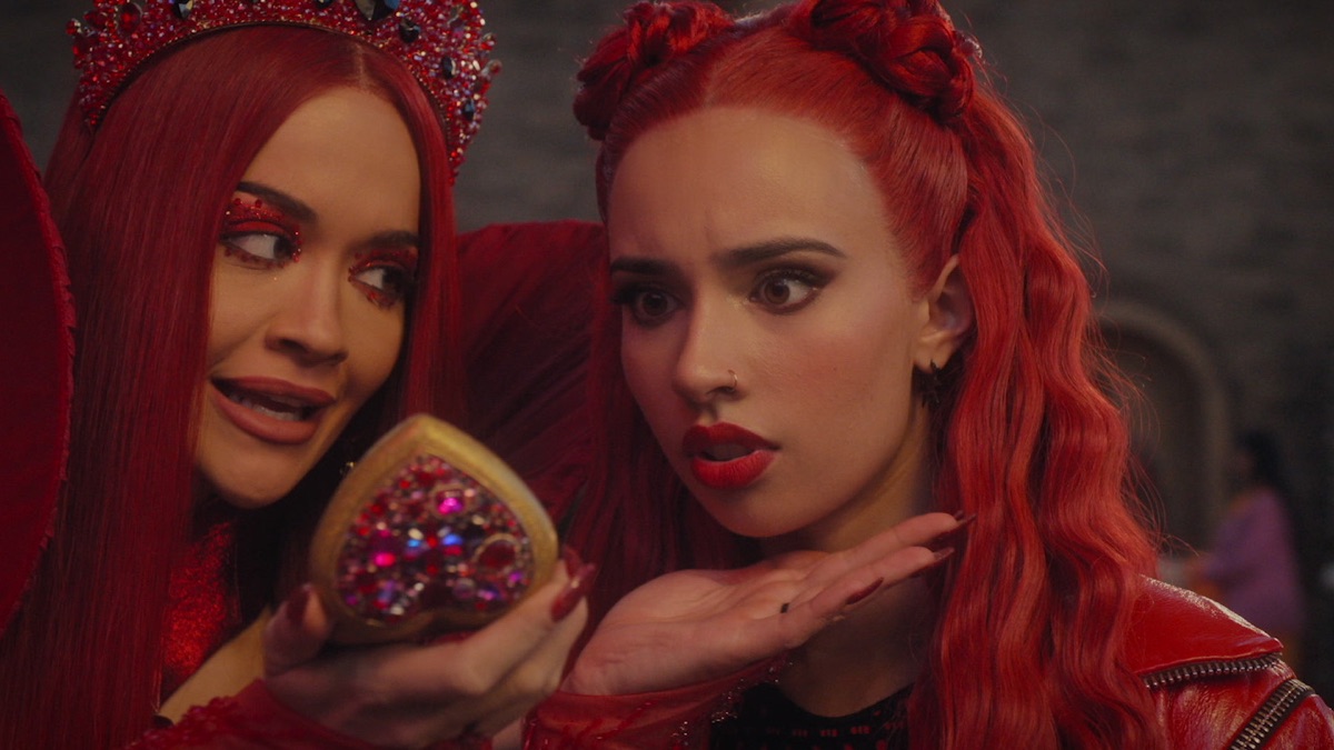 ‎Love Ain't It (From "Descendants: The Rise of Red") - Music Video by ...