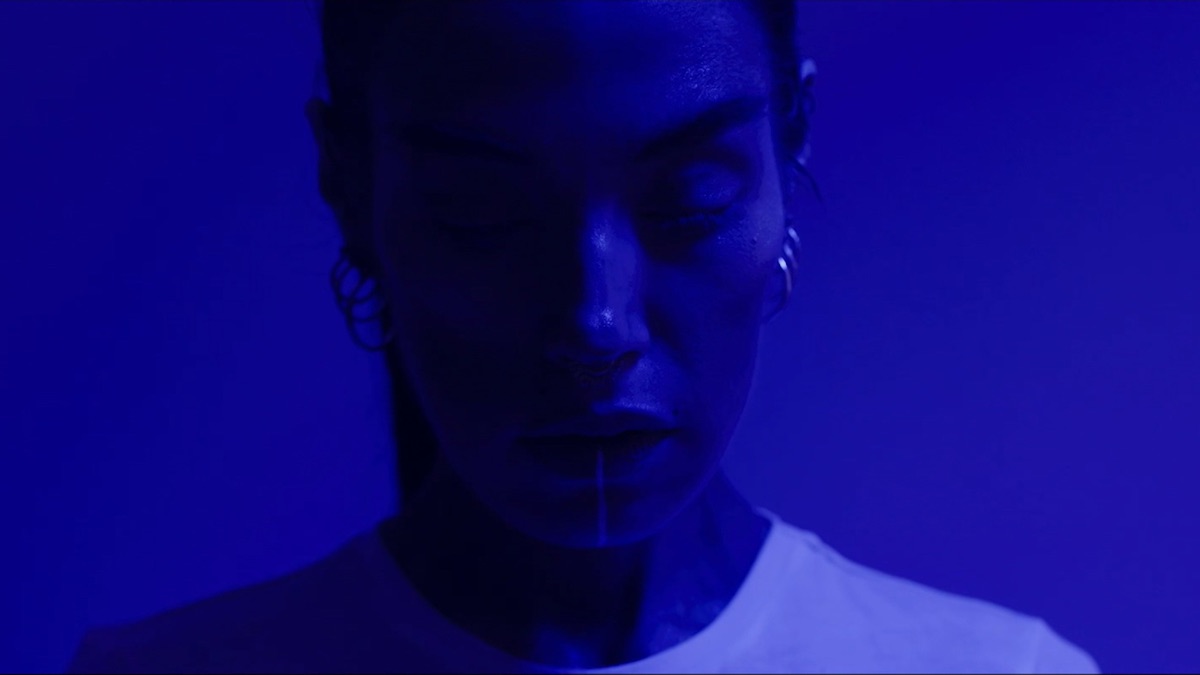 ‎Letar lite ljus här - Music Video by Maxida Märak - Apple Music