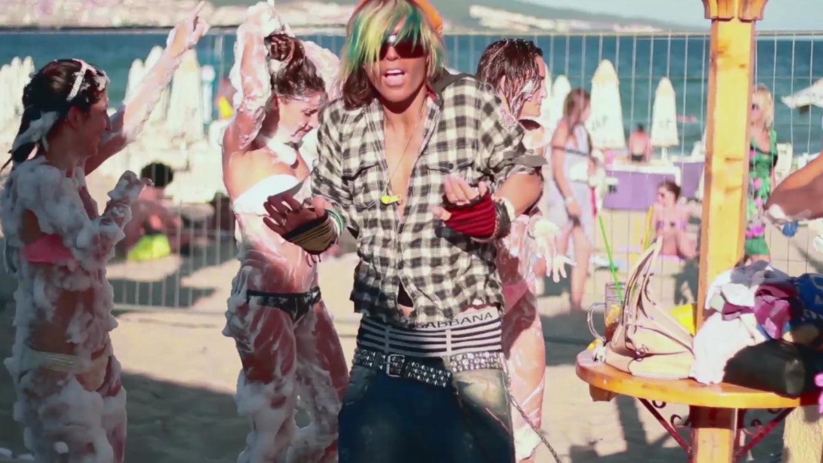 ‎Shangri-La - Music Video by Ian Erix - Apple Music