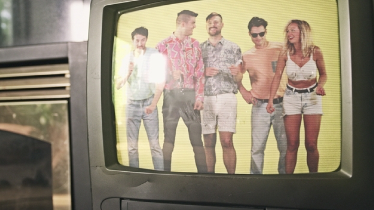 ‎Make A New Dance Up by Hey Ocean! on Apple Music