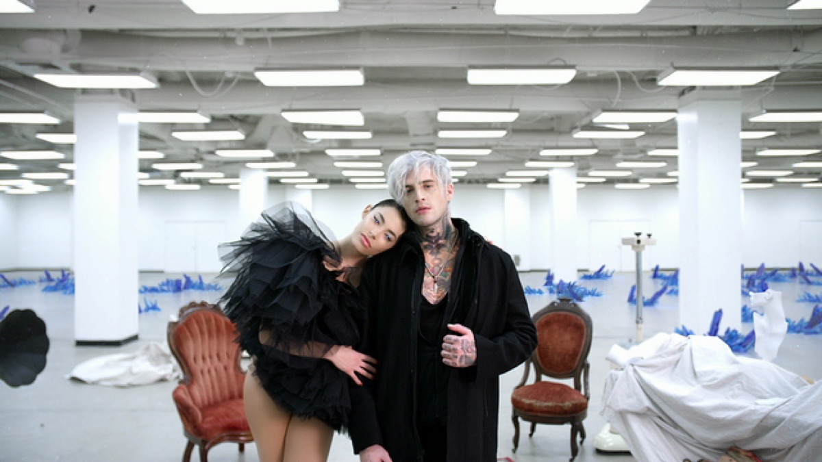 ‎My Name Is Human - Music Video by Highly Suspect - Apple Music