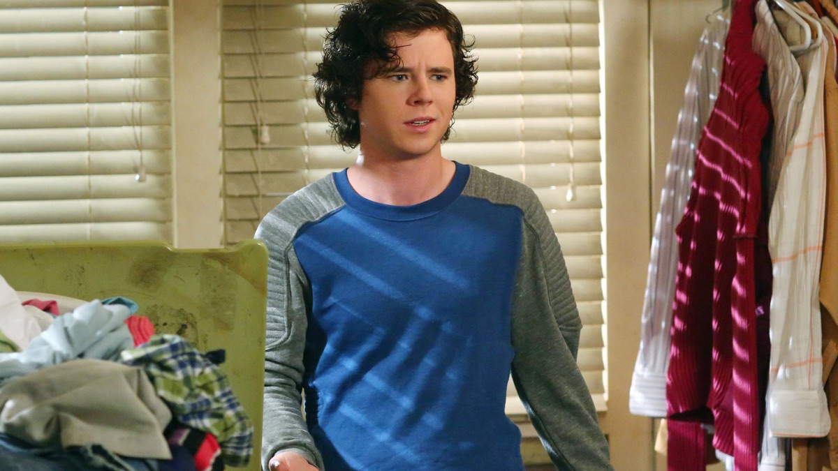 Flirting with Disaster - The Middle (temporada 6, episodio 16) - Apple ...