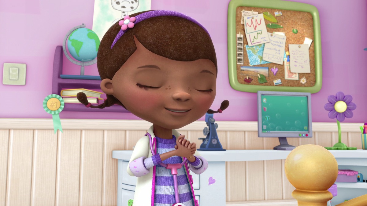 First Day of Med School / Stuffy Gets His Scrubs - Doc McStuffins (Series 4, Episode 3) - Apple ...