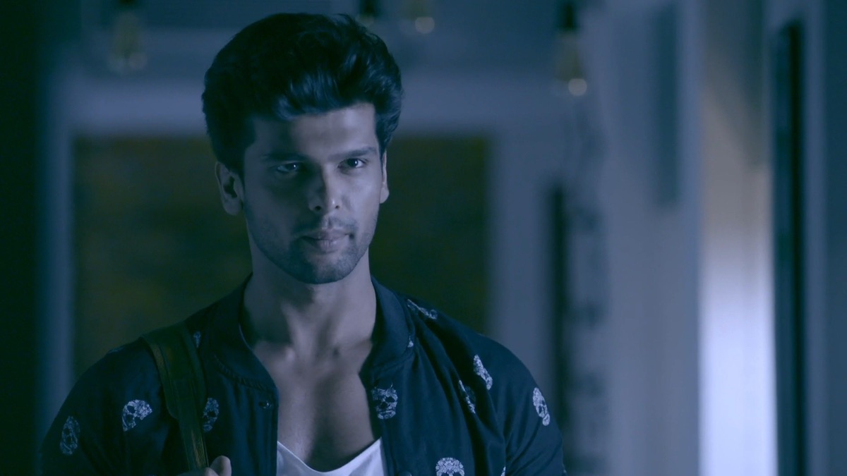 ‎Maya Terminates Arjun From Work - Beyhadh (Series 1, Episode 6 ...