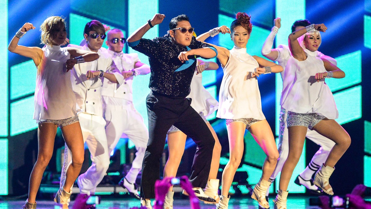 ‎New Year's Eve Party Songs - New Year's Eve Party Songs - Apple TV (UK)