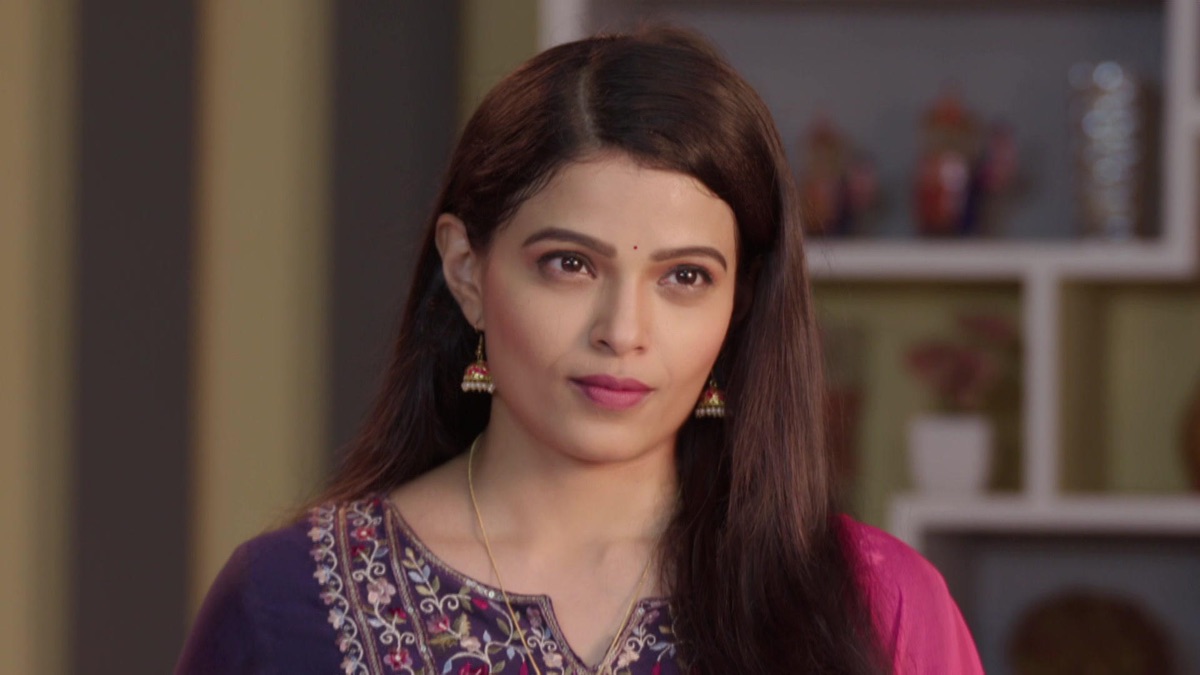 Priya Succeeds in Her Plan - Tharala Tar Mag (Season 1, Episode 440) - Apple TV