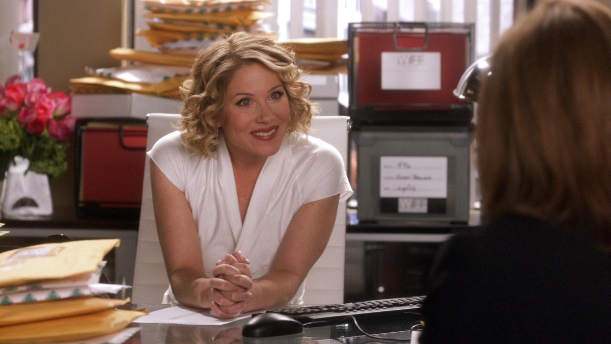 The Dream Job - Samantha Who? (Season 2, Episode 17) - Apple TV