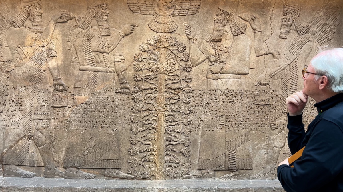 ‎The World of Abraham – Searching for People and Places of the Bible ...